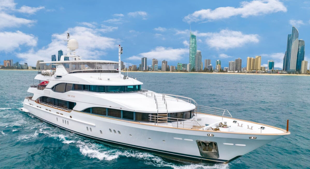 'The Star', a 44-meter Benetti yacht, sold at auction - SuperYacht24