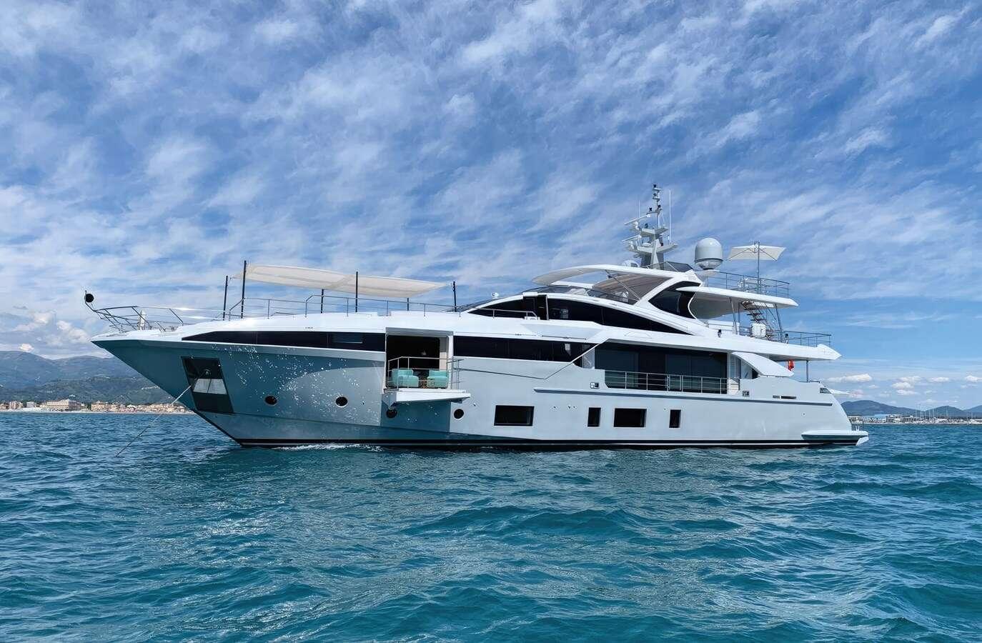 Venduto l'Azimut Grande di 35 metri nominato Amico - SuperYacht24