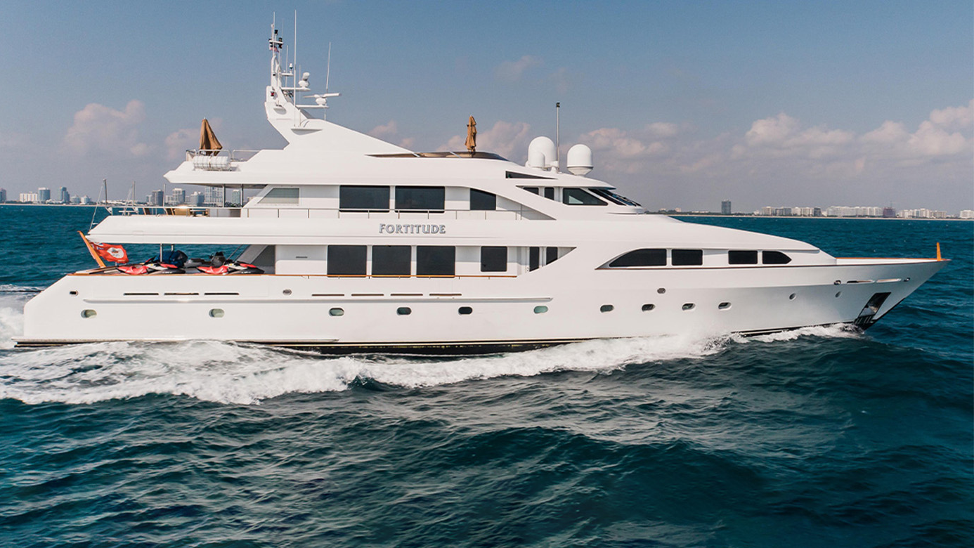 Venduto internamente Fortitude, il superyacht di 42 metri di ...