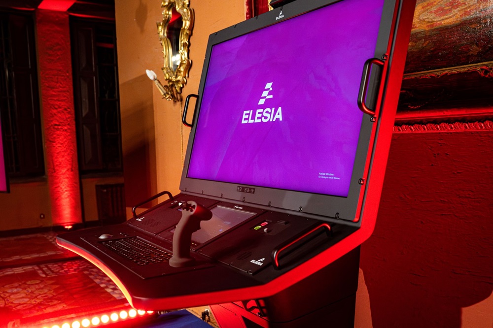 Elesia lancia la console multifunzione MFC14 in fibra di carbonio ...