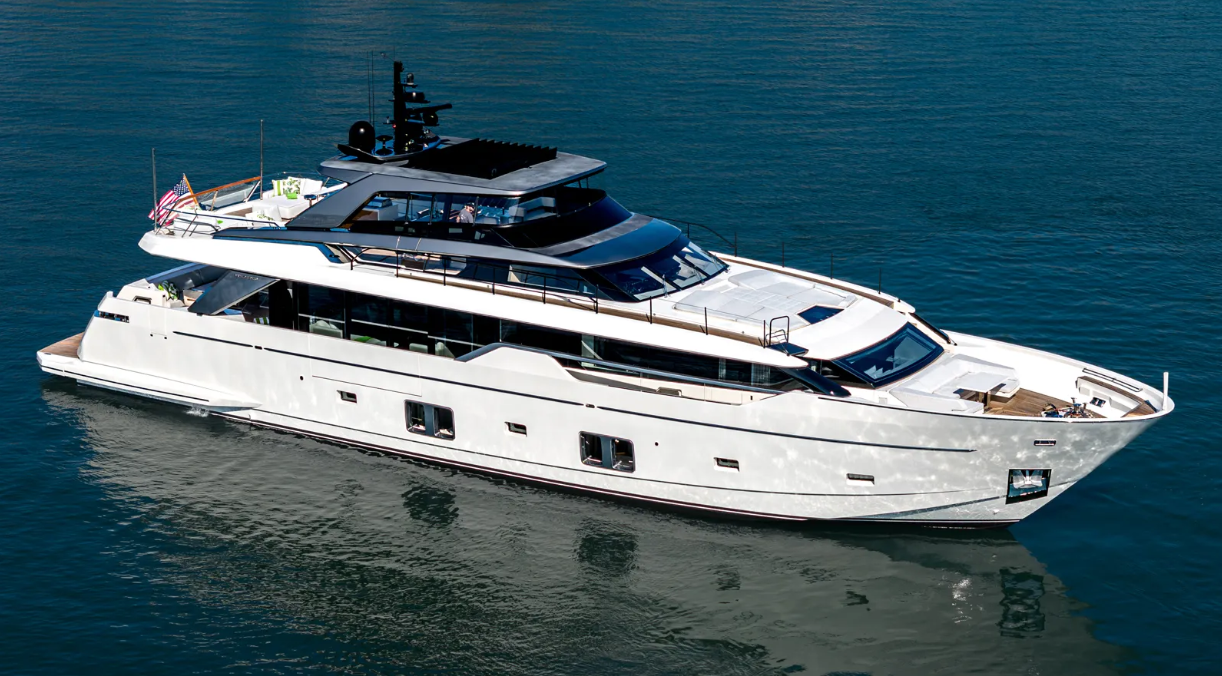 New Owner for Genoa, a 31-meter Sanlorenzo Yacht - SuperYacht24
