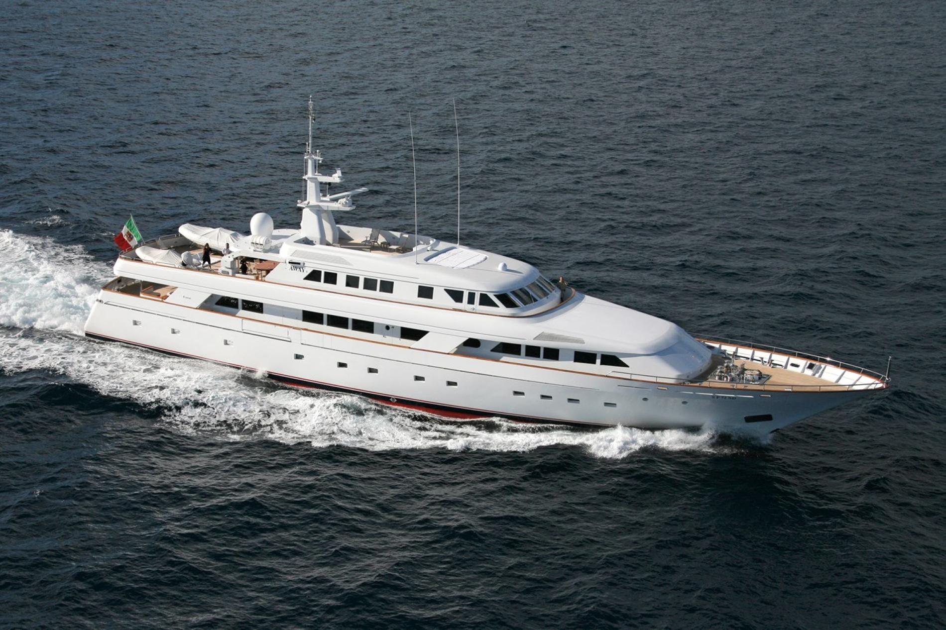Venduto Away S, un Codecasa di 50 metri del 1991 - SuperYacht24