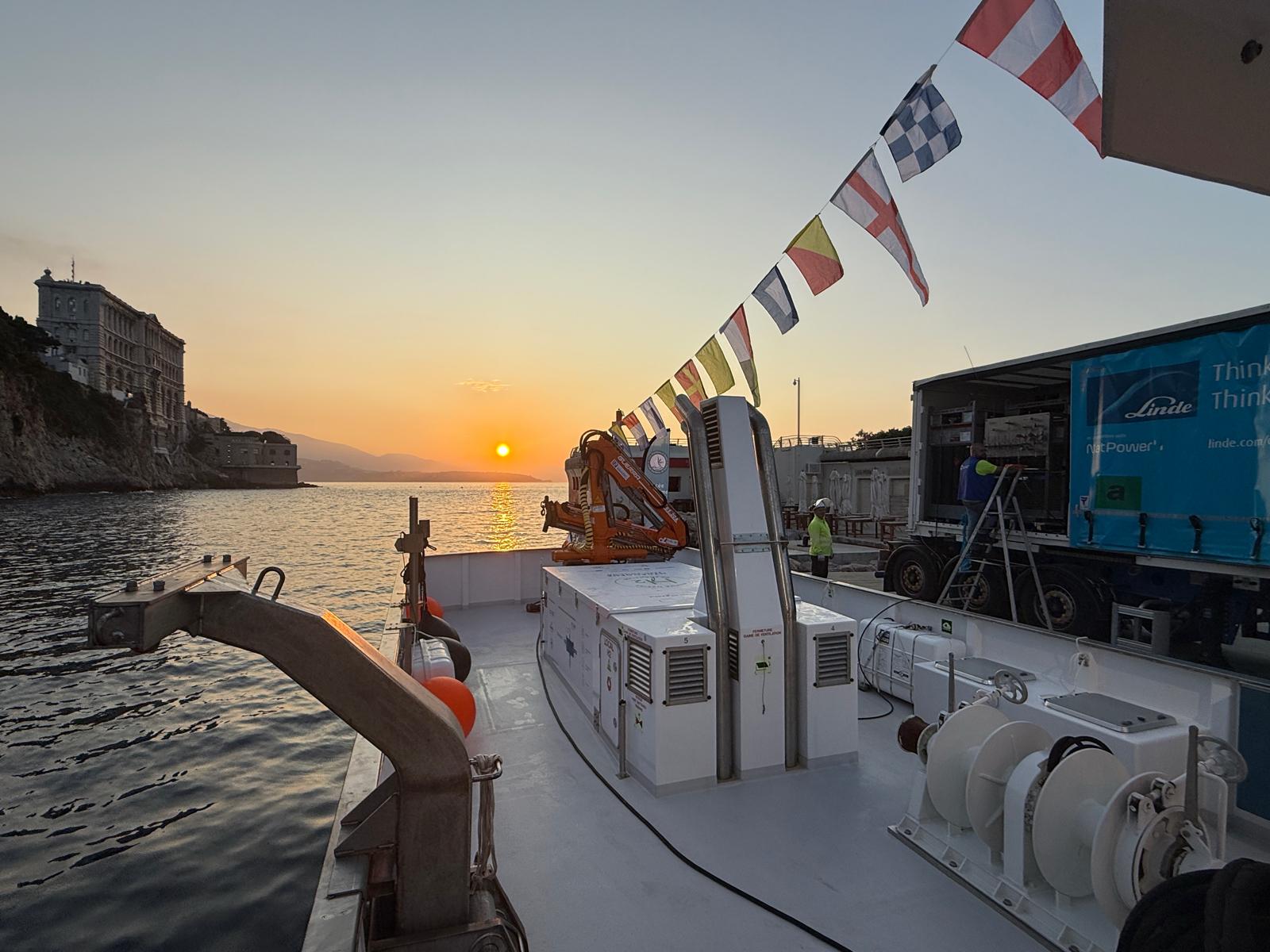 Double refueling of green hydrogen on the Alba training vessel ...